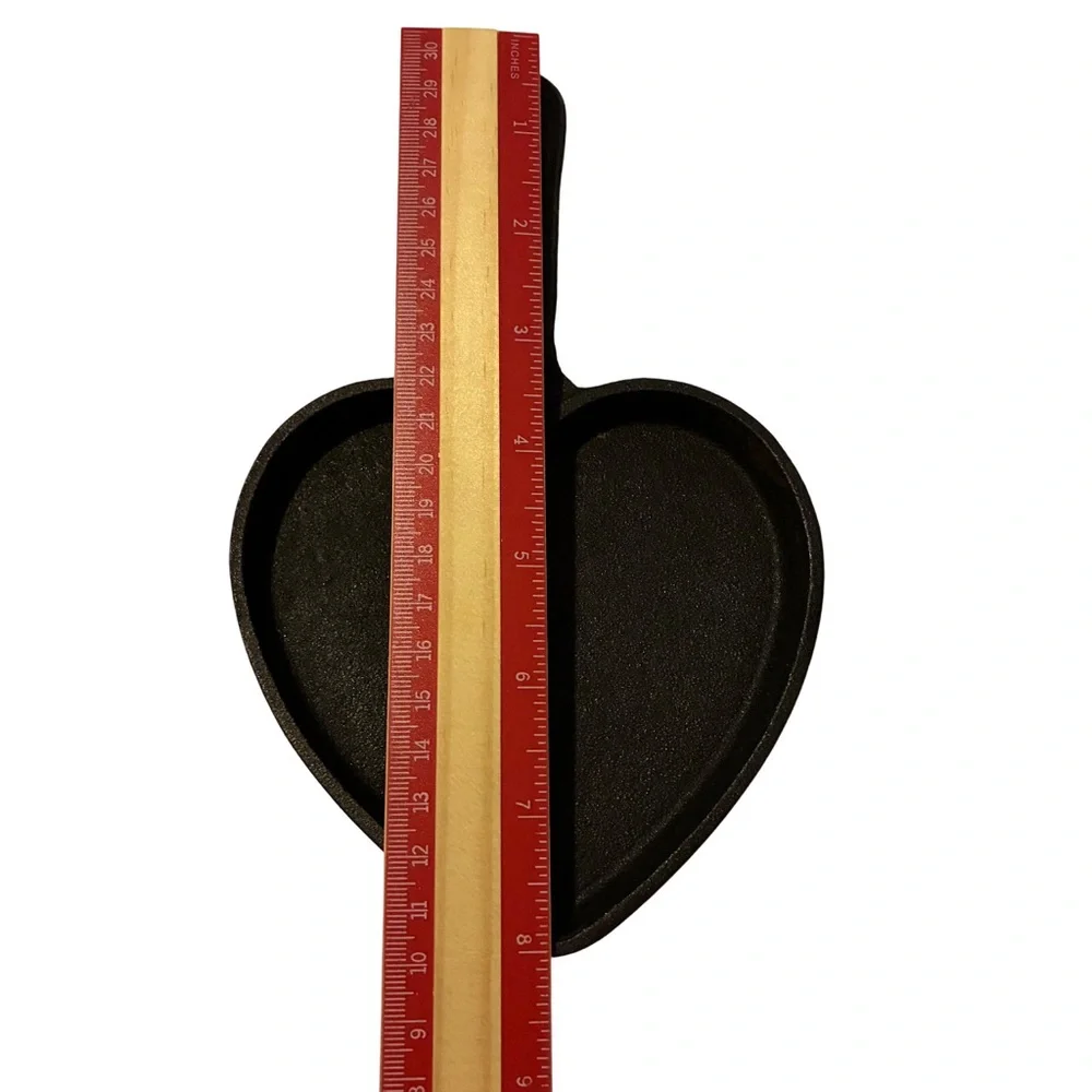 Galerie | Kitchen | Galerie Heart Shaped Cast Iron Skillet Valentine ...